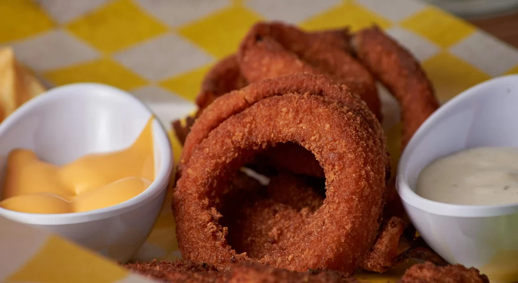 7 Ways to Get the Perfect Crispy Onion Ring Coating - Voyo Eats